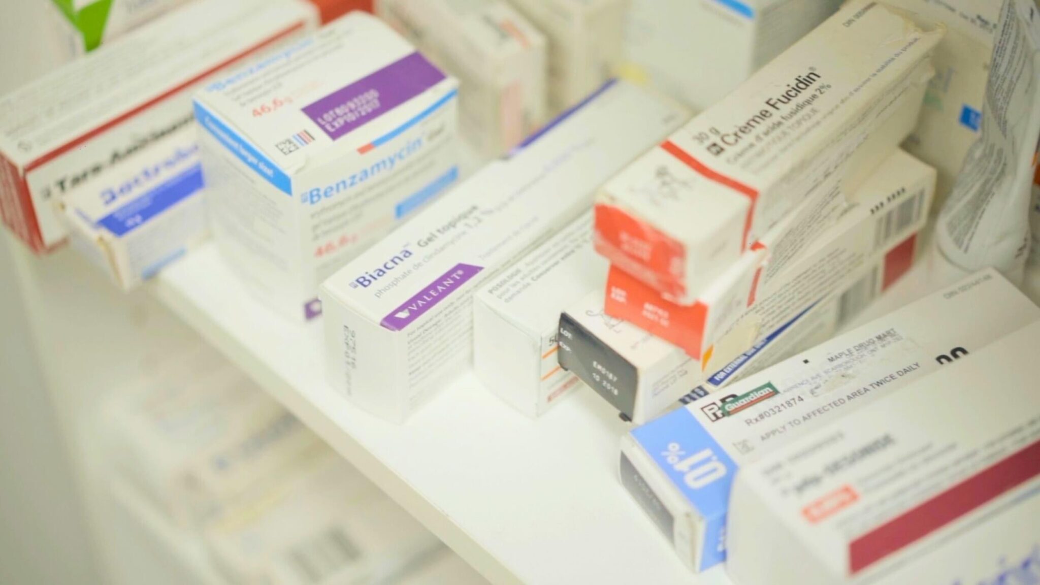 How to Become a Pharmacy Assistant?